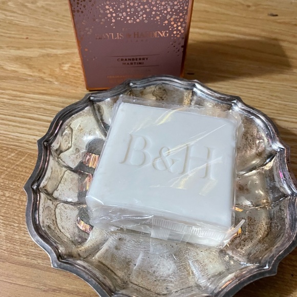 Baylis harding | Bath | Baylis Harding Soap Vtg Silver Dish Soap Is New ...